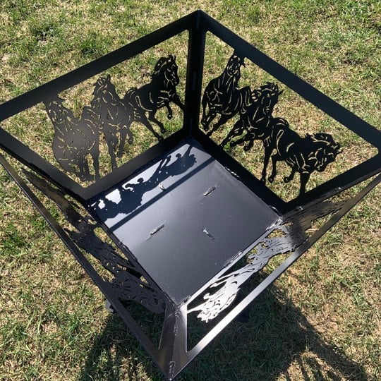 Square horse fire pit | BACKROAD CUSTOM STEEL SIGNS & DESIGNS